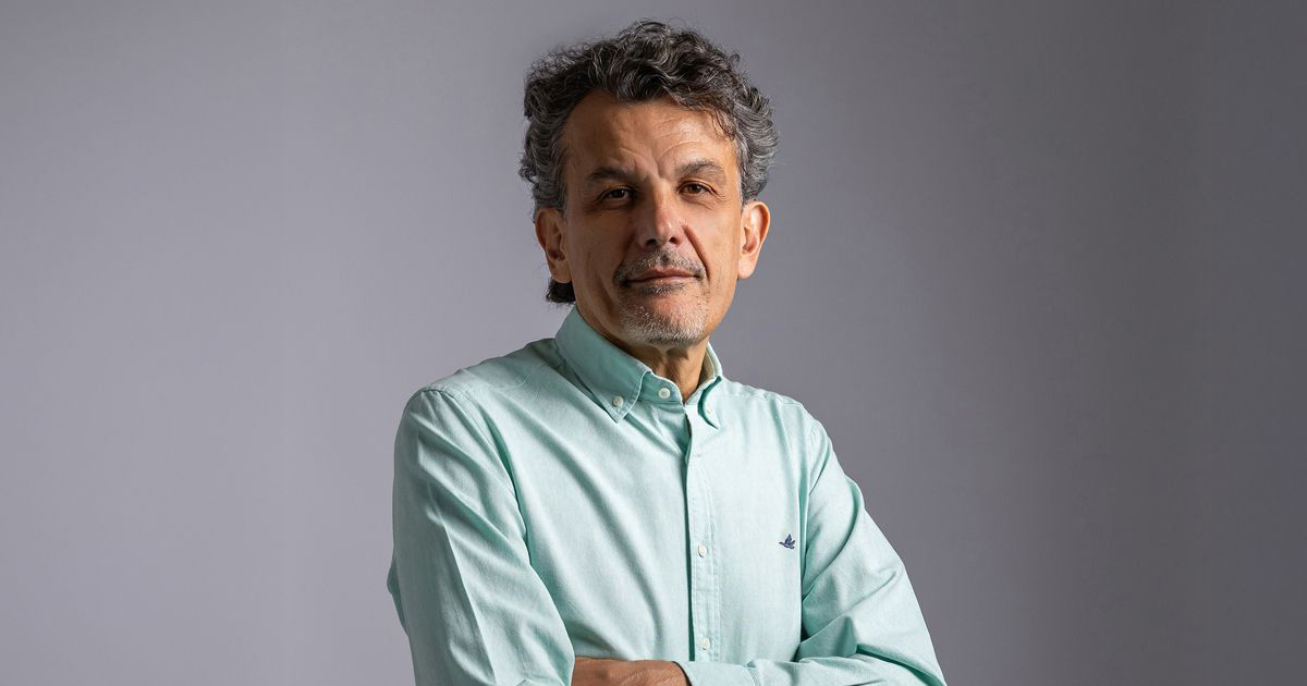 Alumnus Paulo De Miranda: Maxwell Offered ‘Much More Than a Formal Education’